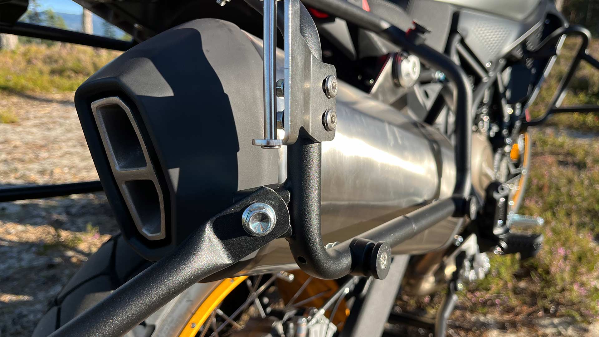 Nyheten QJMotor SRT 700SX imponerer og er ingen copycat! - MC-Messen