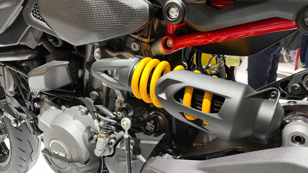 Ducati Monster er lettere, frekkere og morsommere - MC-Messen